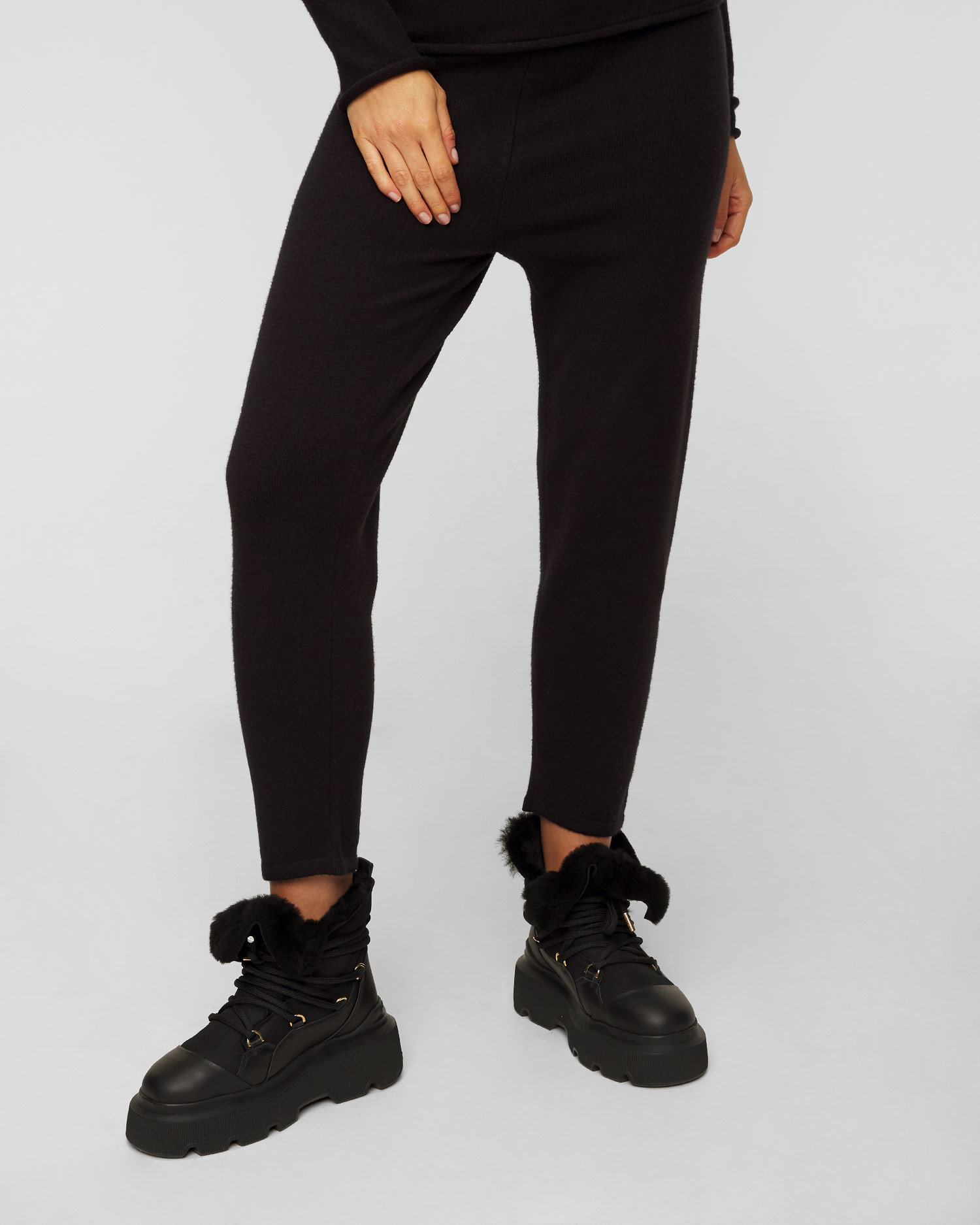 Dzianinowe spodnie z wiskozy damskie Deha a00725-10009 | S'portofino